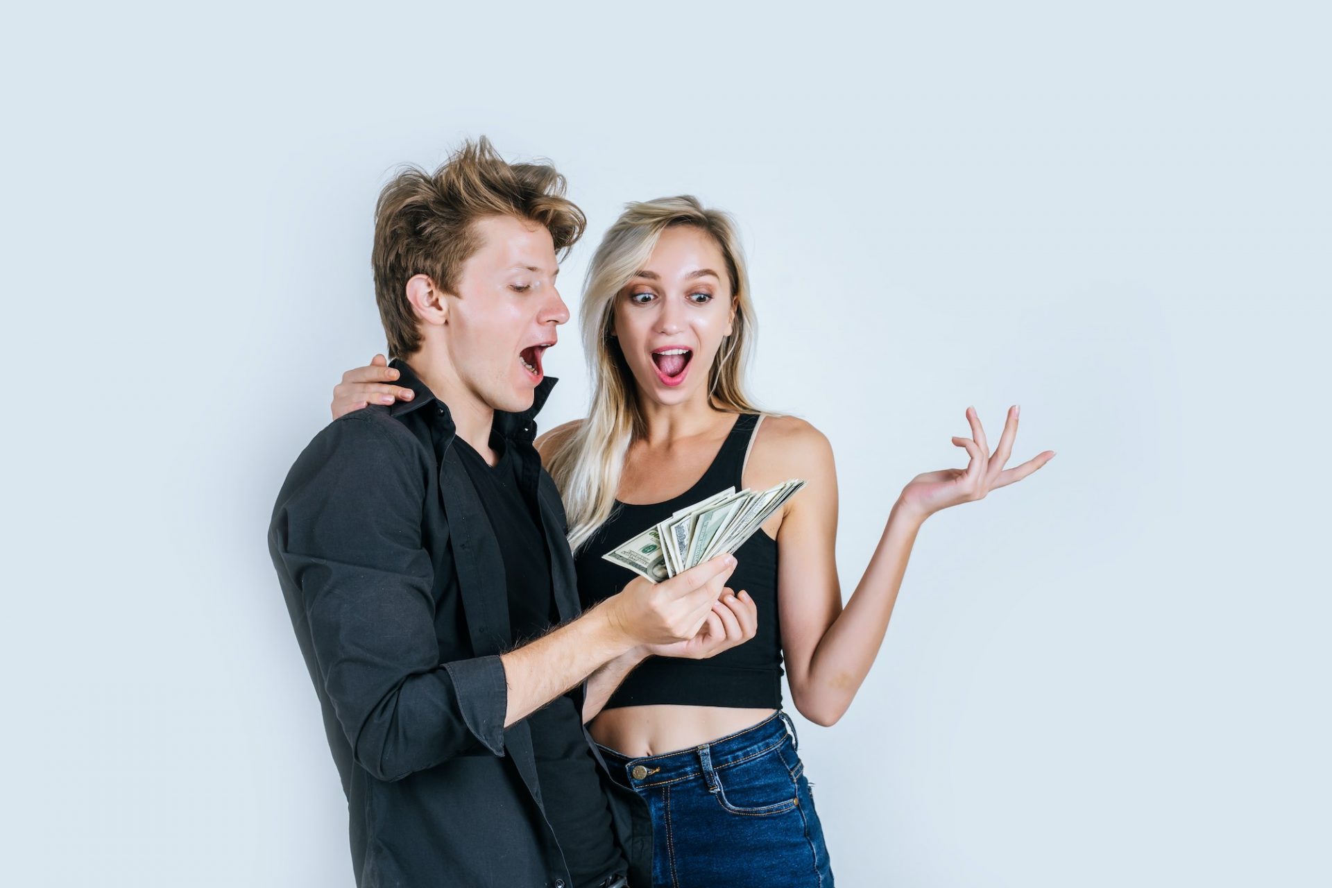 5 Creative yet Strange Ways to Make Money - ELMENS