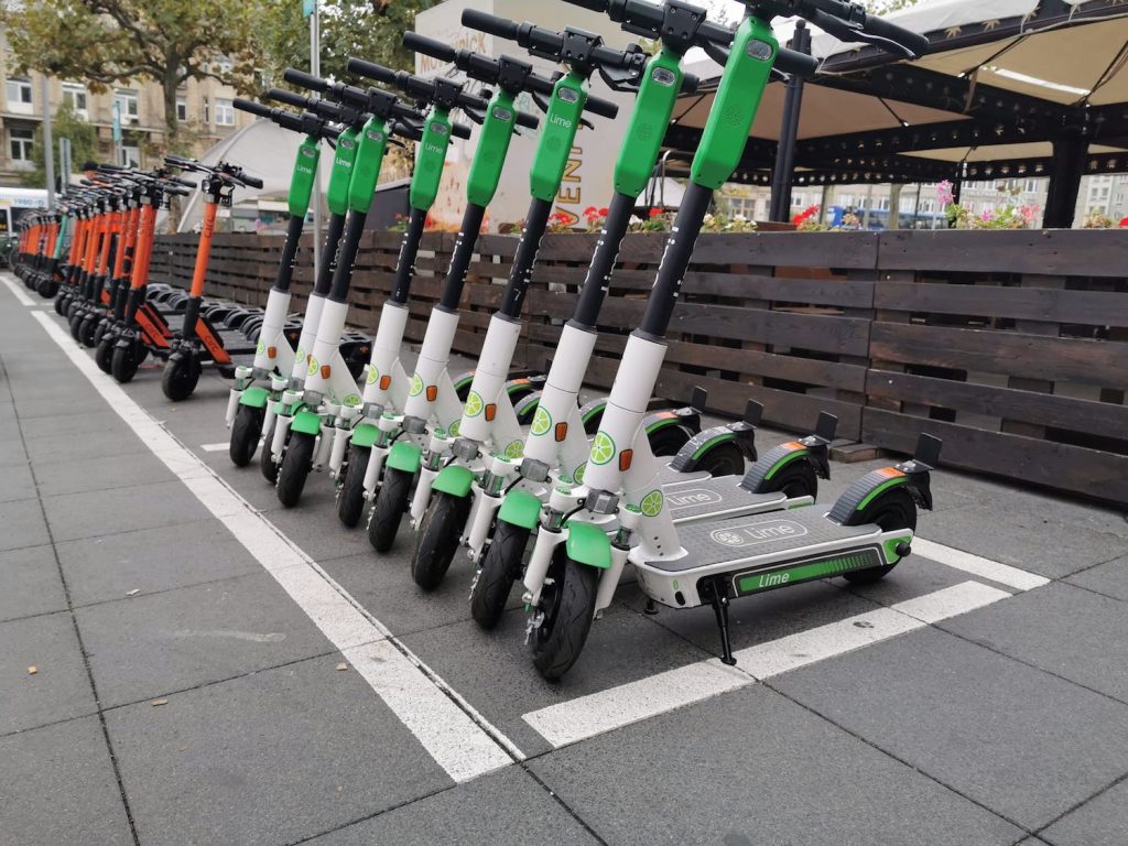 5 Tips For Renting An Electric Scooter - ELMENS